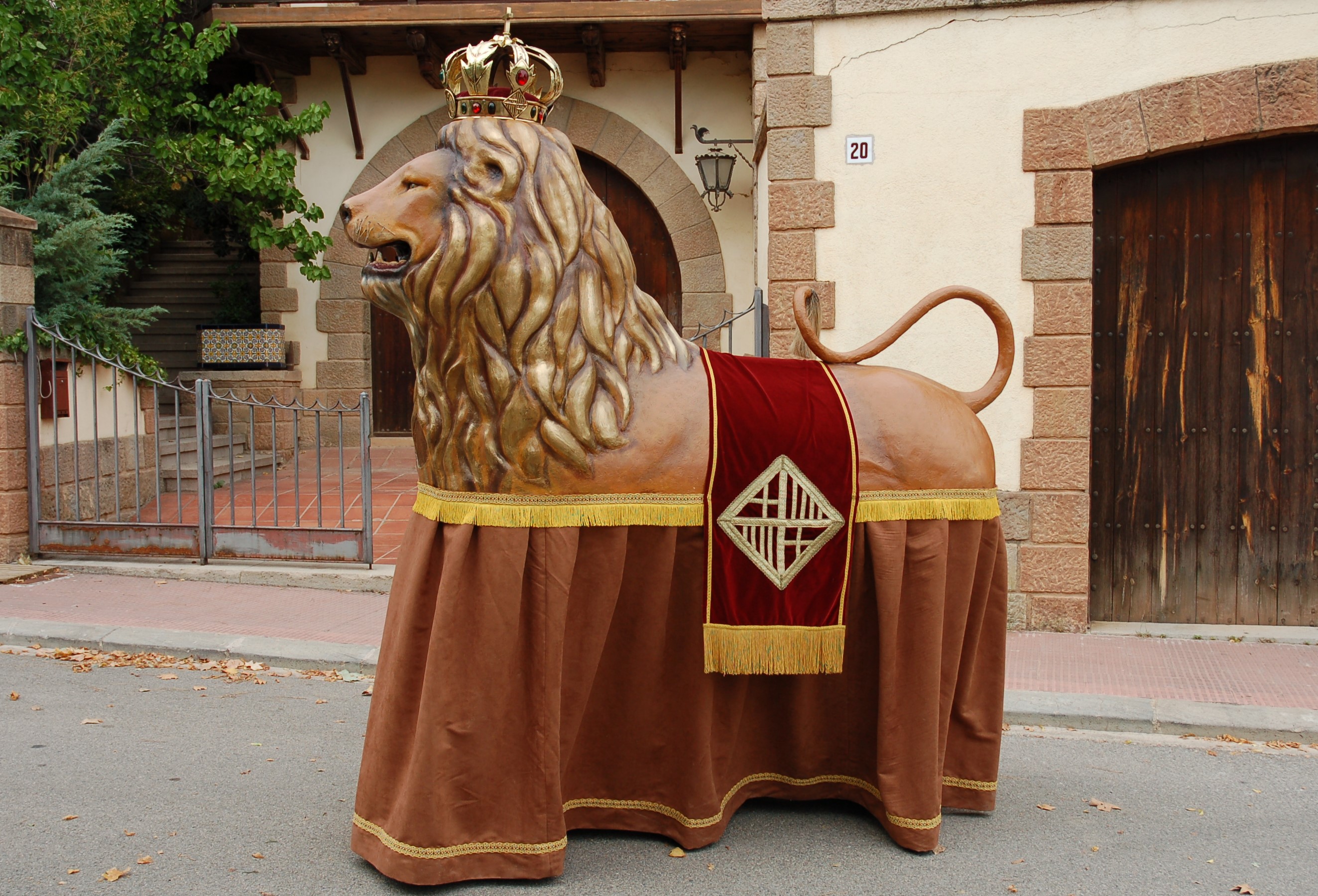 Lleó de Barcelona – Agrupació del Bestiari Festiu i Popular de Catalunya