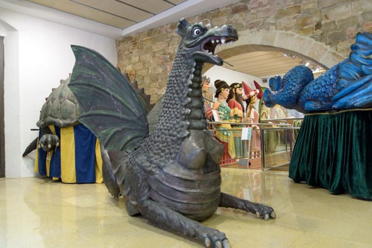 Víbria de Barcelona – Agrupació del Bestiari Festiu i Popular de Catalunya